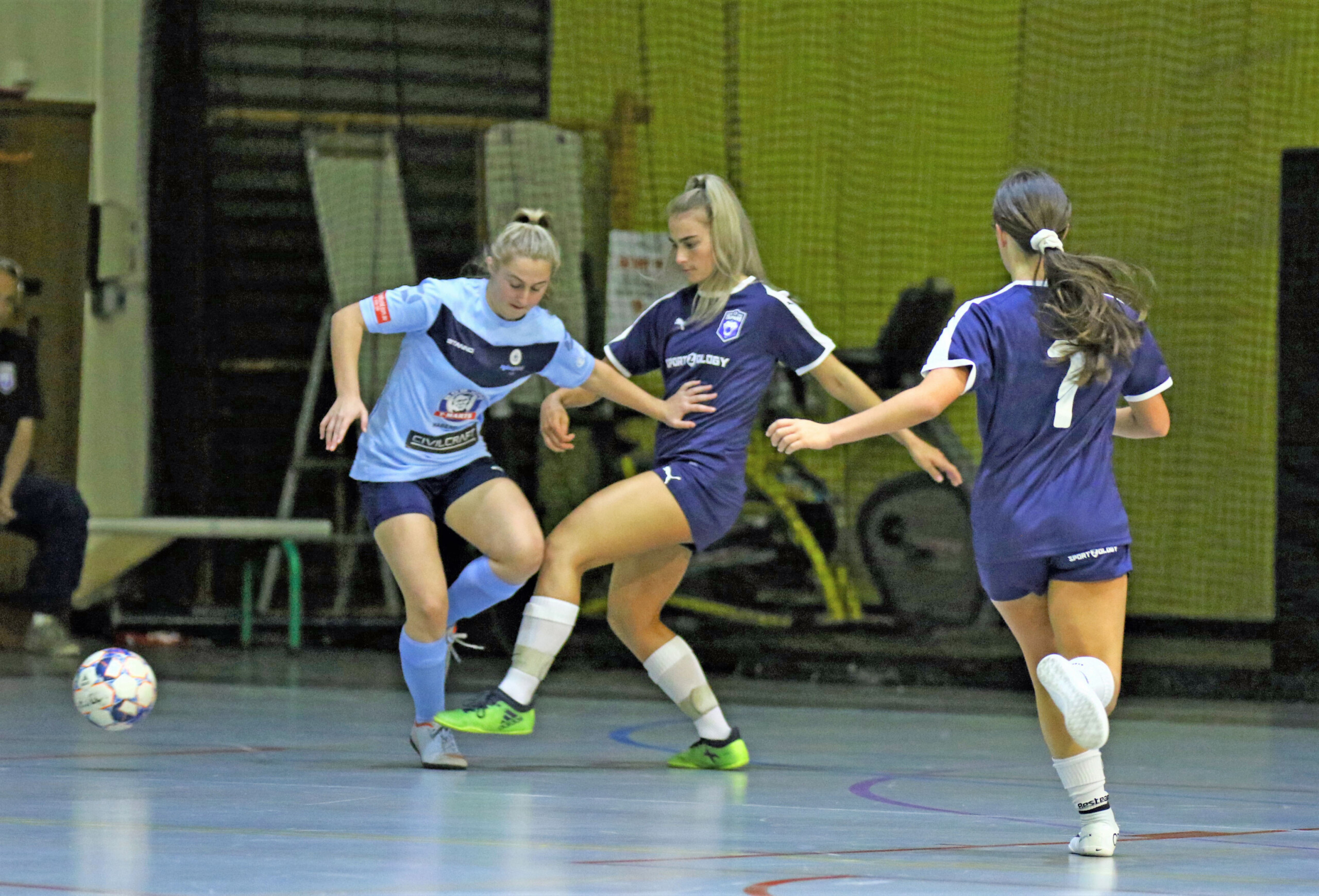 Georgia Manos's Instagram, Twitter & Facebook on IDCrawl